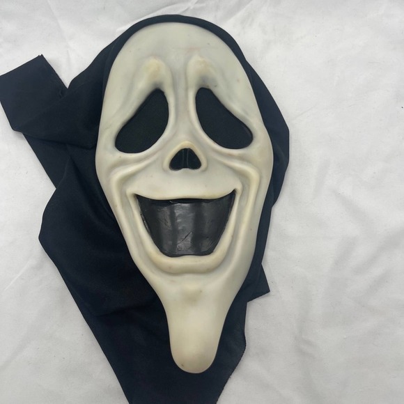 Fun World | Holiday | Vtg Scary Movie Scream Parody Mask | Poshmark